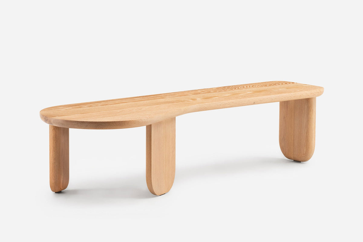 KIM BENCH – De La Espada USA