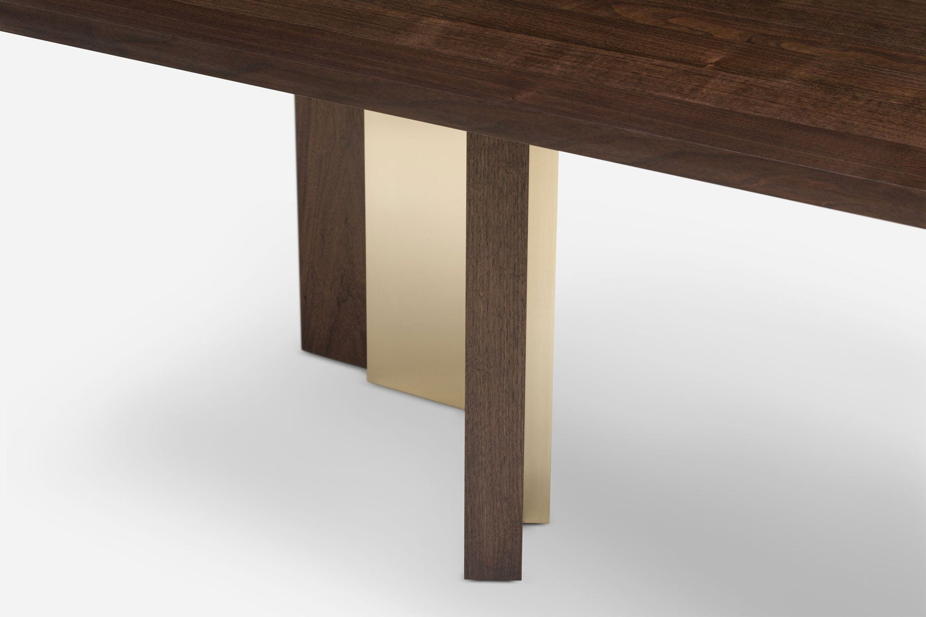 IZAR DINING TABLE WITH BRASS – De La Espada USA