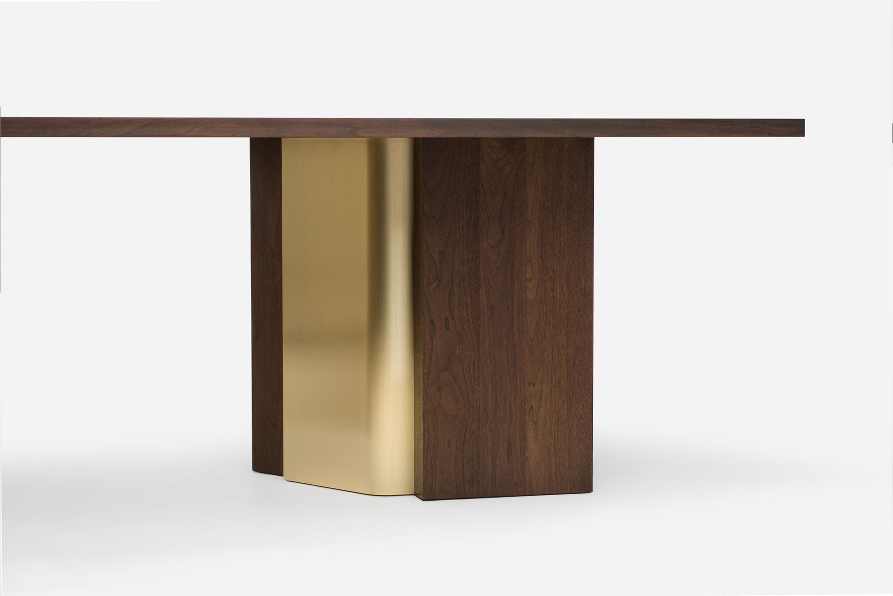 IZAR DINING TABLE WITH BRASS – De La Espada USA