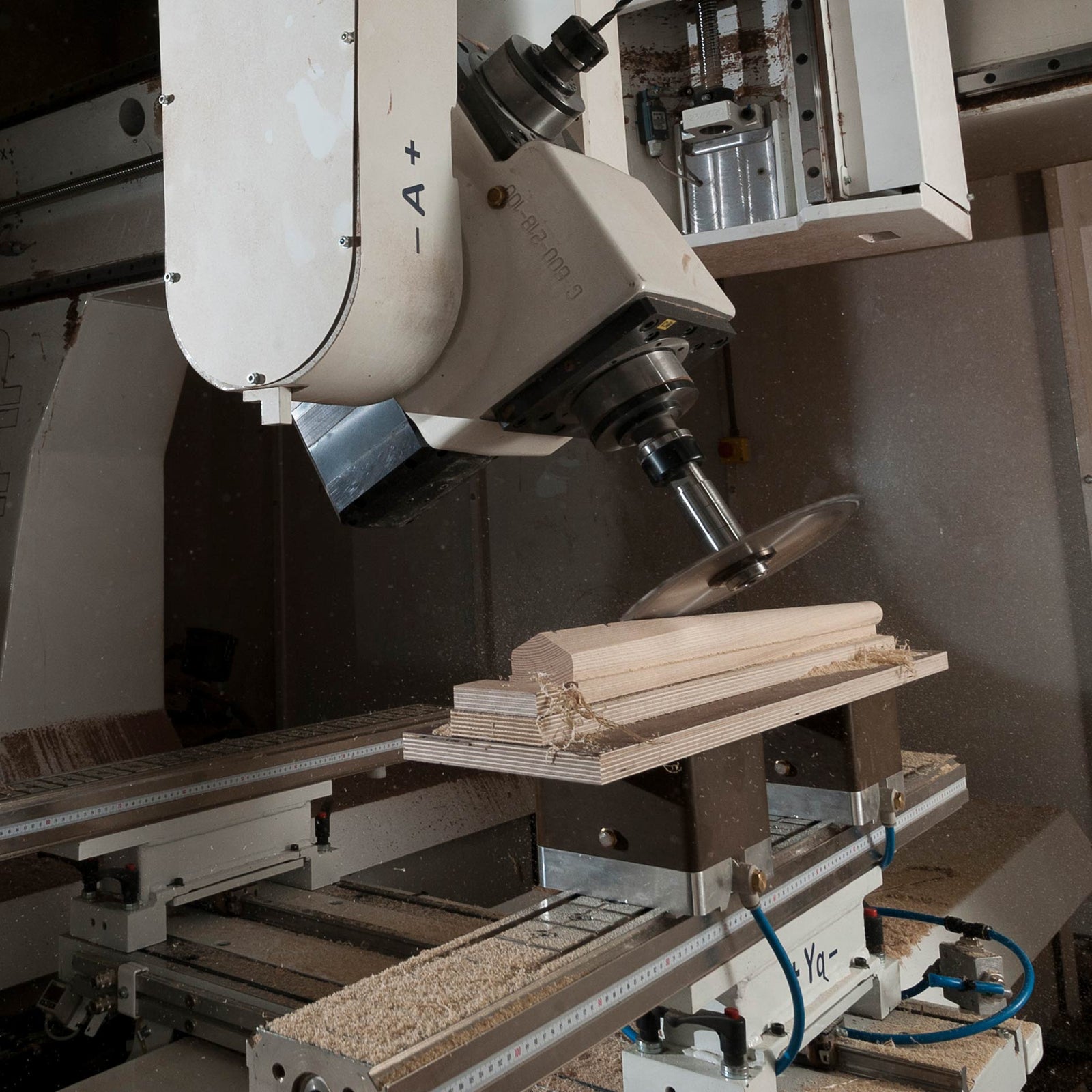 IN-HOUSE CRAFT & CRAFTSPEOPLE – De La Espada USA